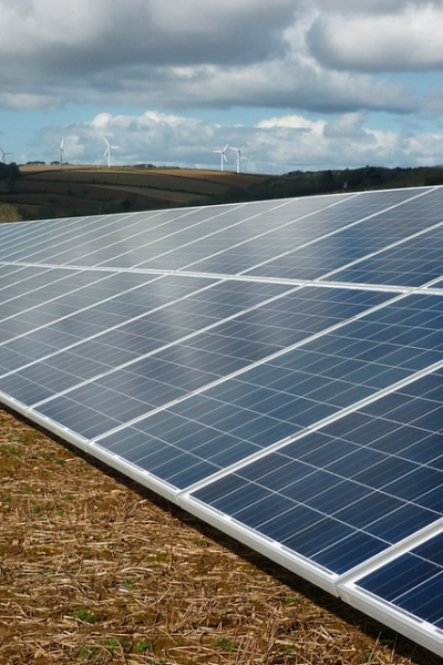 Golf club and airport oppose solar farm plan due to glare from the ...